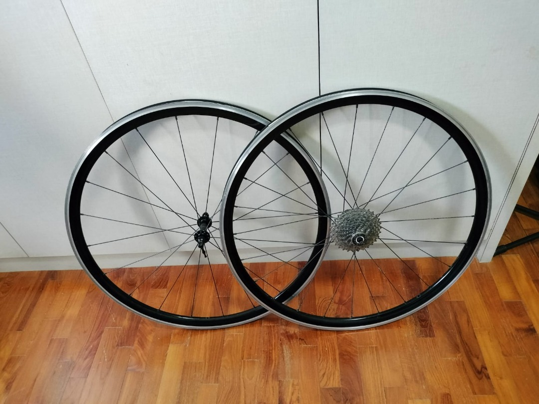 Custom built 700c Aluminium wheelset (rims are OEM for Hunt wheels ...