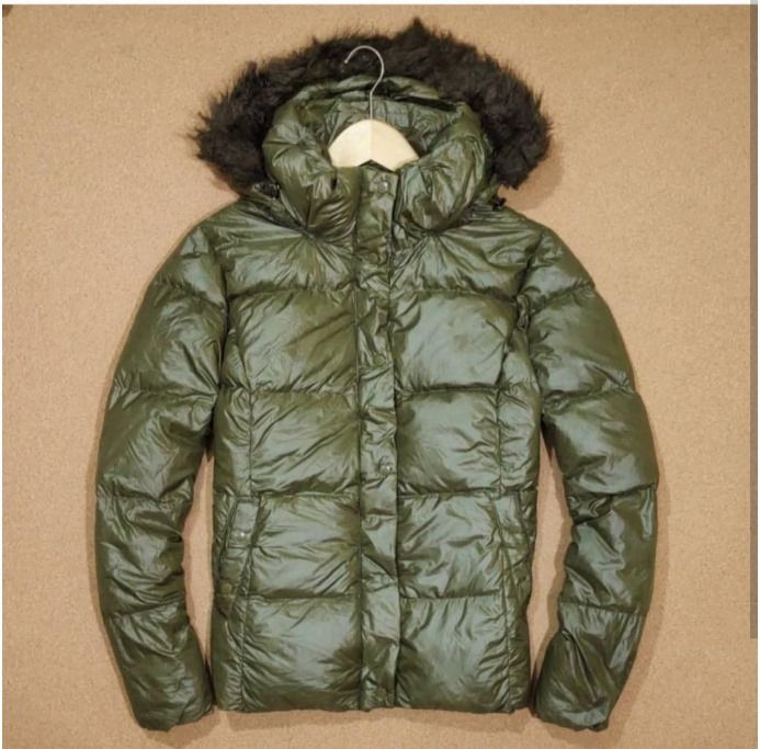 GAP Ultra Light Down Jacket Woman, Fesyen Wanita, Pakaian Wanita, Baju ...
