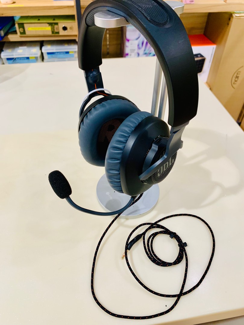 JBL QUANTUM 100, Audio, Headphones & Headsets on Carousell