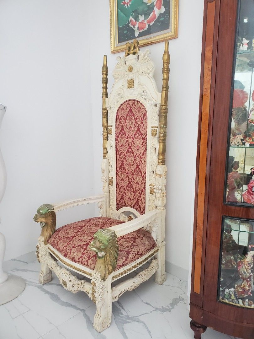 Kursi raja bekas, Perabotan Rumah di Carousell