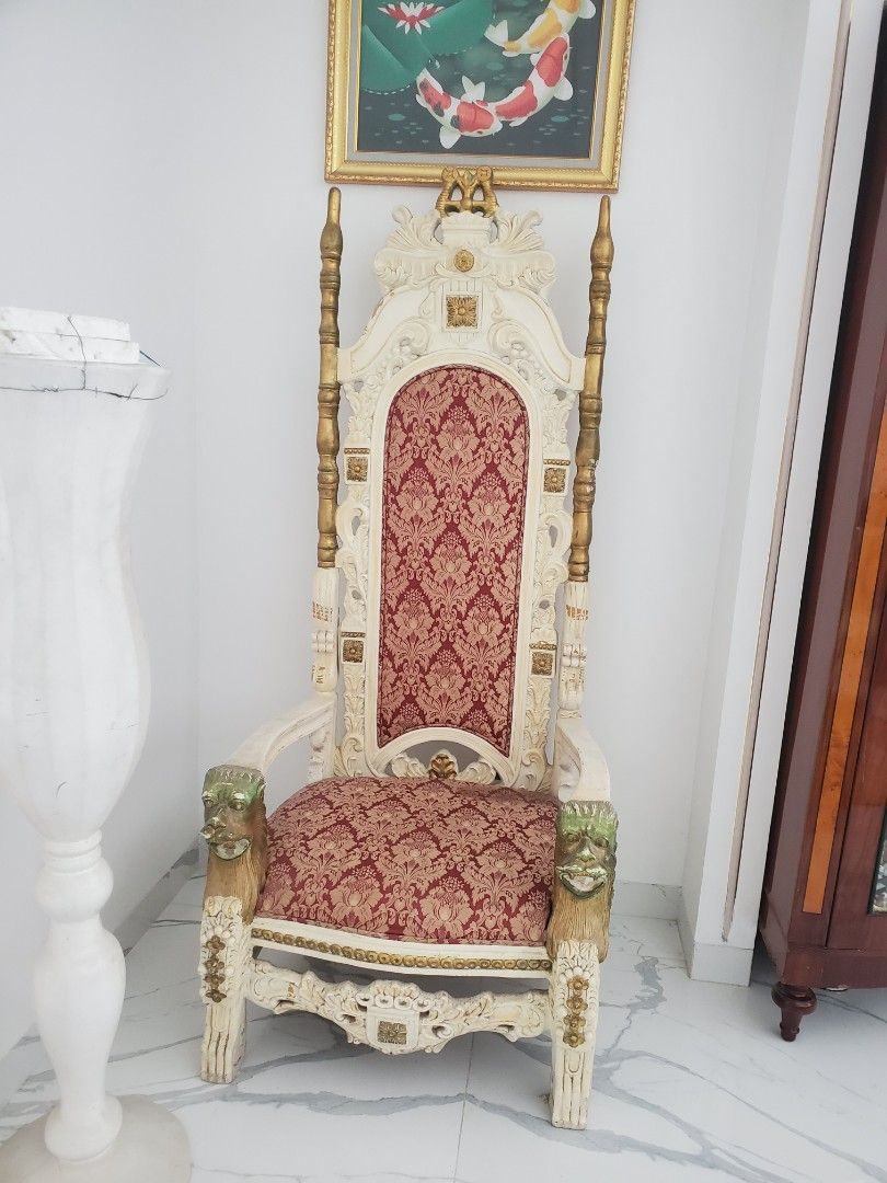 Kursi raja bekas, Perabotan Rumah di Carousell