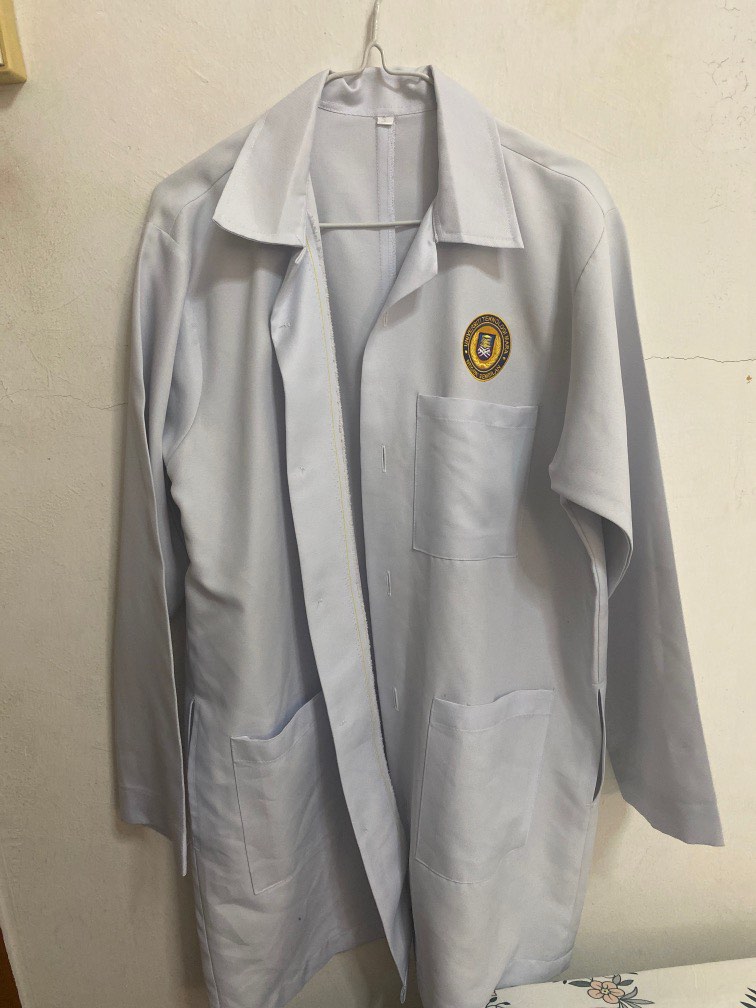 Lab Coat Uitm, Women's Fashion, Coats, Jackets and Outerwear on Carousell