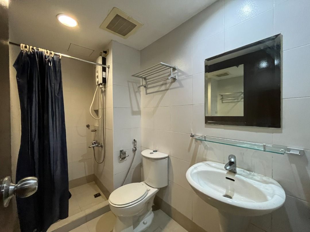 Lee Gardens Condominium - 1 Bedroom with Parking FOR RENT, Property ...