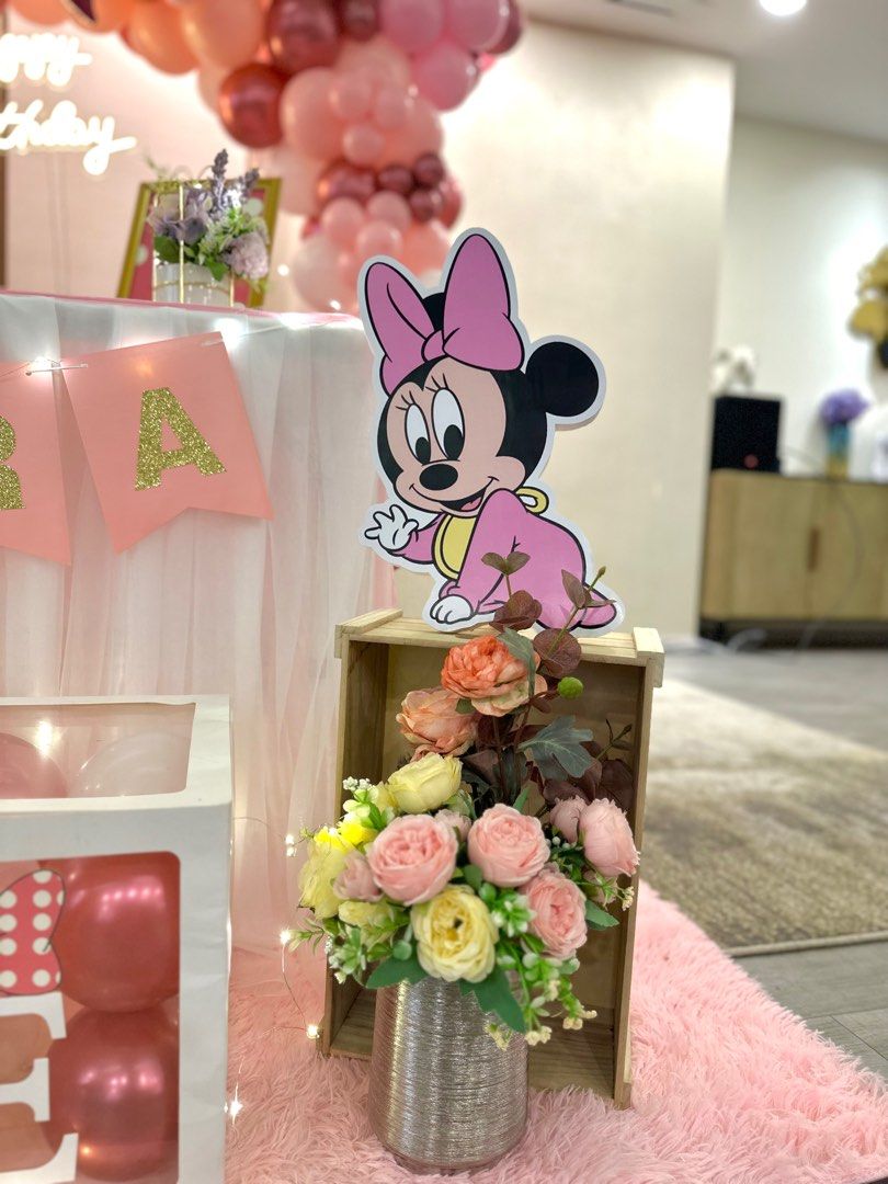 Minnie Mouse standee, Hobbies & Toys, Stationery & Craft, Occasions ...