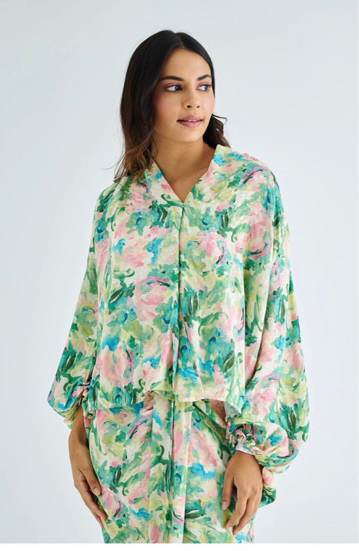 Poppy Overlap Blouse in Jade, Women's Fashion, Muslimah Fashion, Tops ...