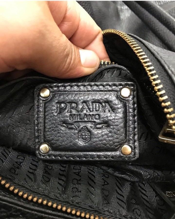 PRADA FULL KULIT ASLI, Fesyen Wanita, Tas & Dompet di Carousell
