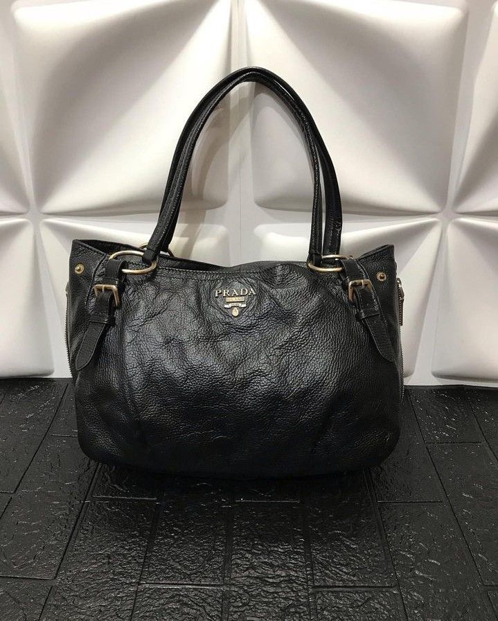 PRADA FULL KULIT ASLI, Fesyen Wanita, Tas & Dompet di Carousell