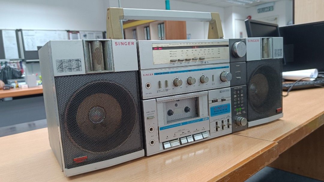 Radio Antik Singer 80-an, Audio, Other Audio Equipment on Carousell