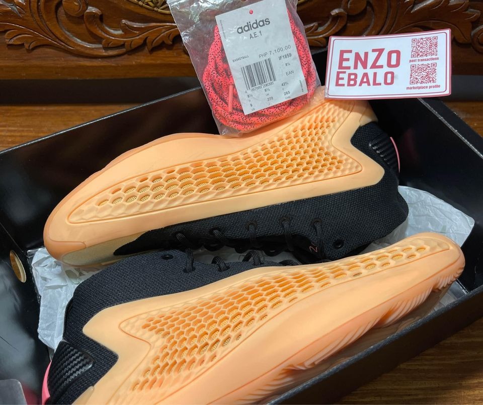 USED SIZE 9US / Adidas AE1 "with love" (read description for full ...