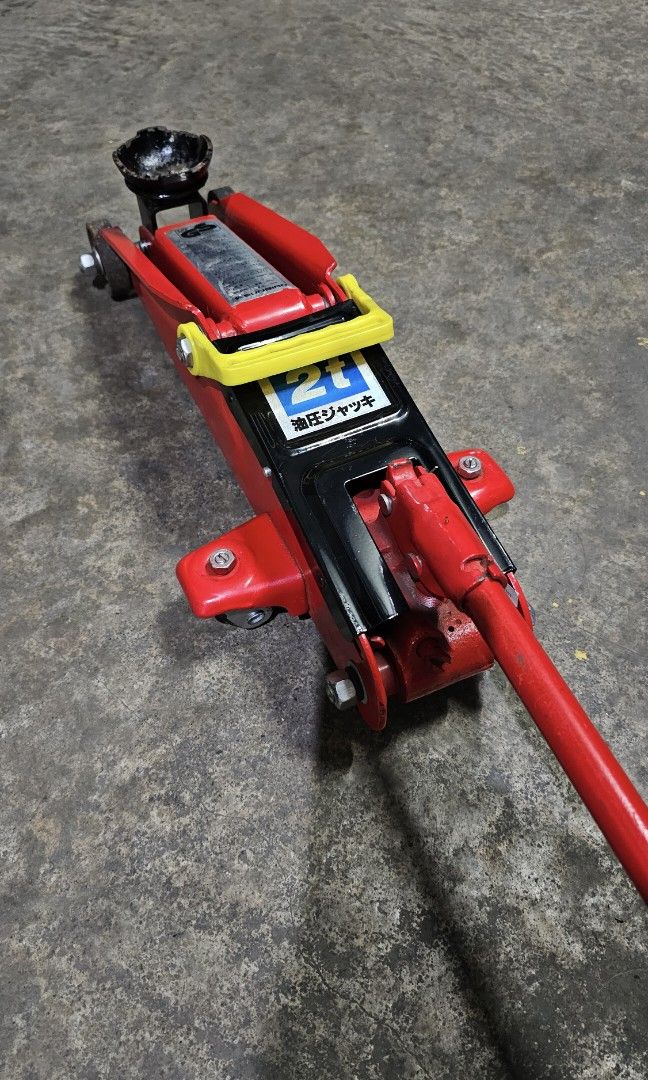2 Ton Hydraulic Floor Jack (Japan), Car Parts & Accessories, Other ...
