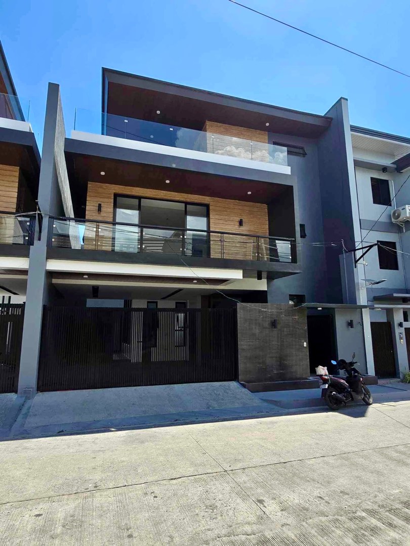 6 bedrooms house with pool in greenwoods exec village pasig/cainta ...