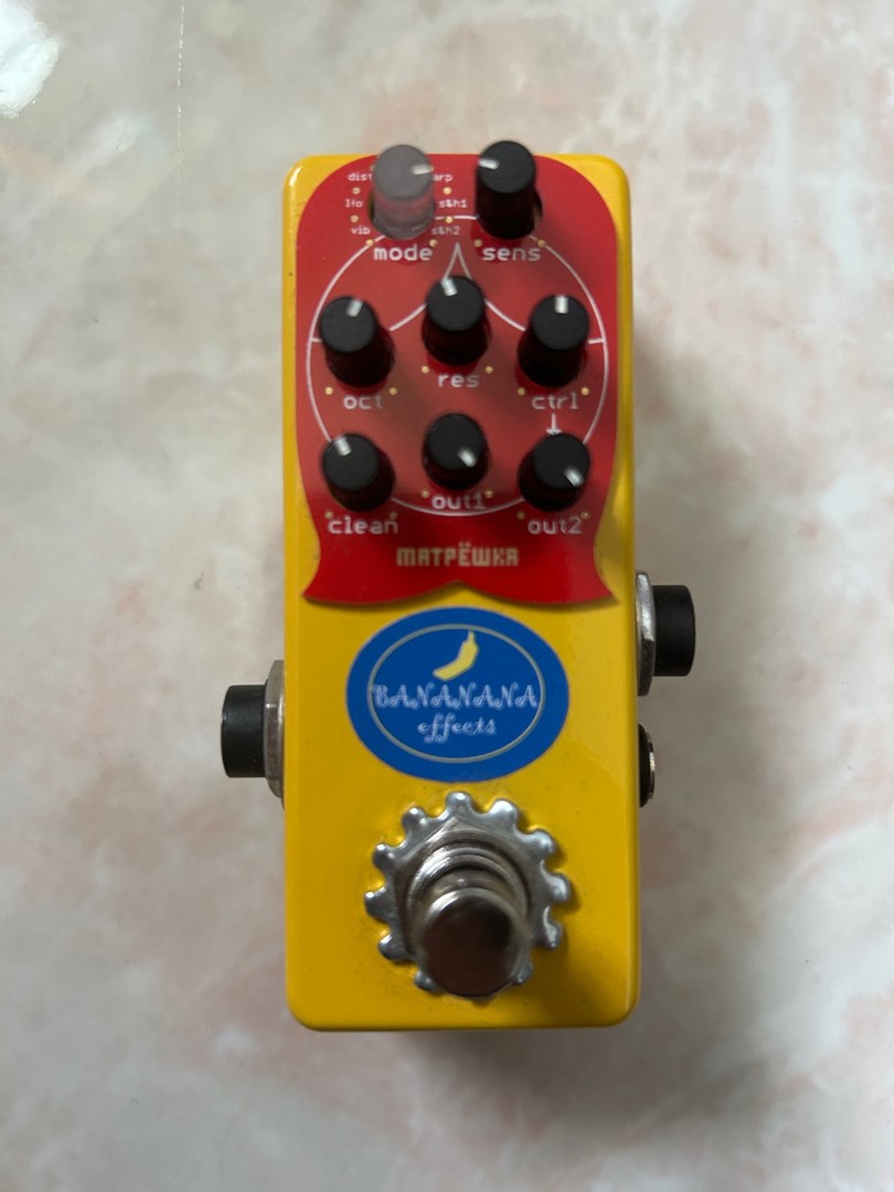 Bananana Effects Matryoshka Bass Synth Pedal, Hobbies & Toys, Music & Media, Musical Instruments ...