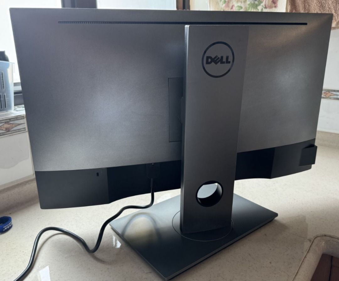 Dell U2718Q Ultra Sharp 27 吋 4K IPS Display, 家庭電器, 電視 & 其他娛樂, 電視 ...