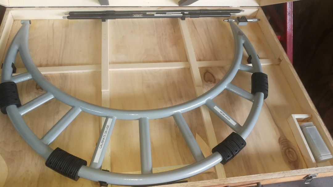 ELCTRONIC OUTSIDE MICROMETER C/W MOBILE TROLLEY (UK), Computers & Tech ...