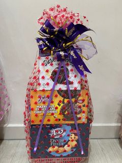 Hari Raya Food Hamper, Food & Drinks, Gift Baskets & Hampers on Carousell