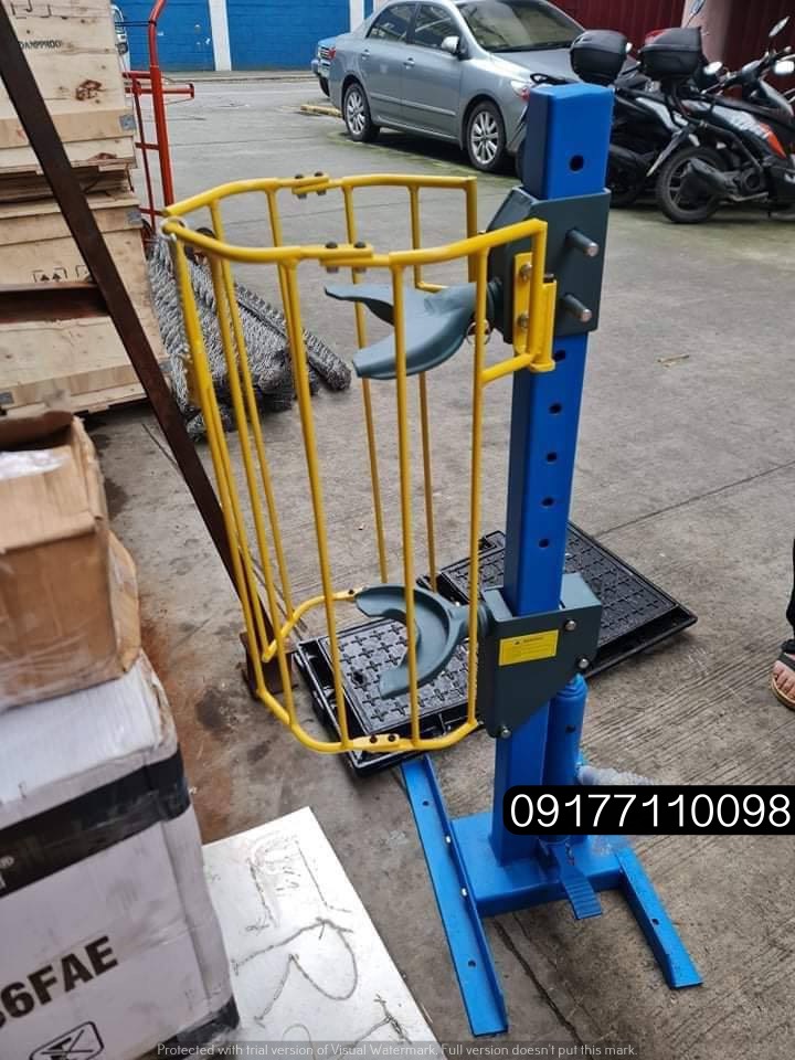 Handjack Hydraulic Coil Spring Compressor, Commercial & Industrial ...