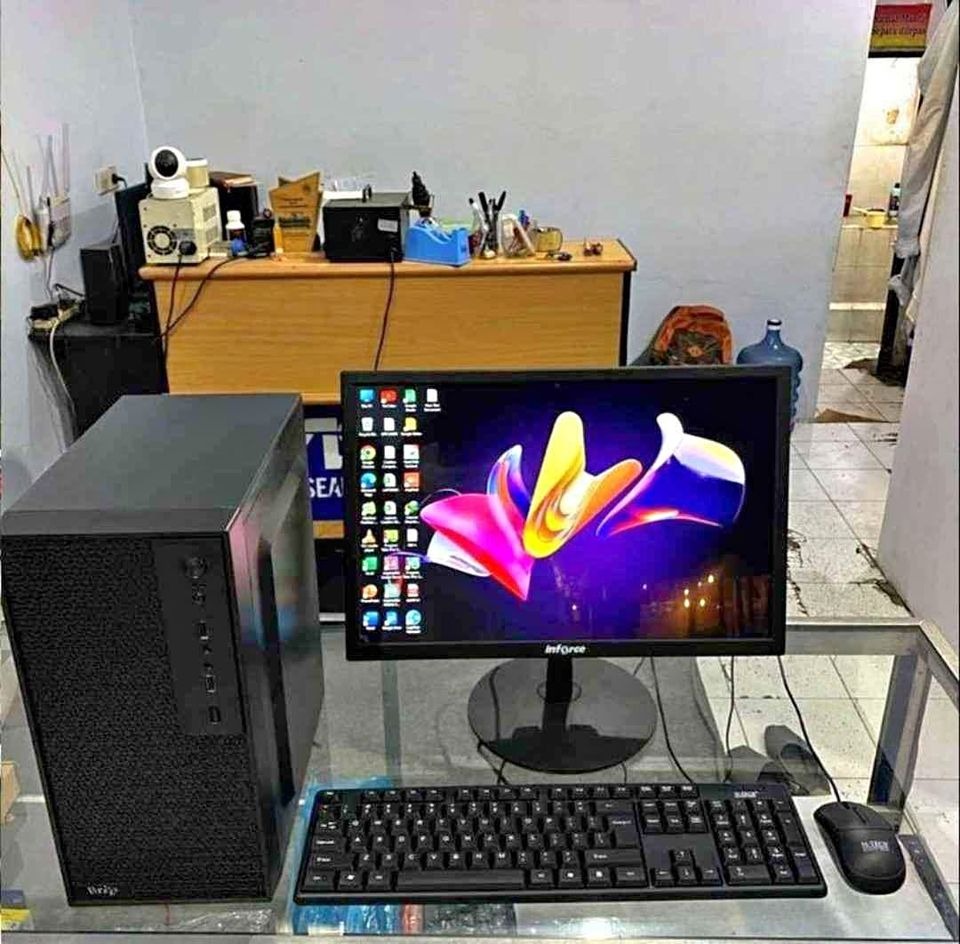 JUAL PC KOMPUTER LENGKAP BISA LANGSUNG PAKAI, Elektronik, Komputer ...