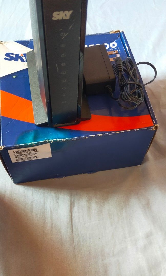 SKY CM 5200 Cable Modem, Computers & Tech, Parts & Accessories ...