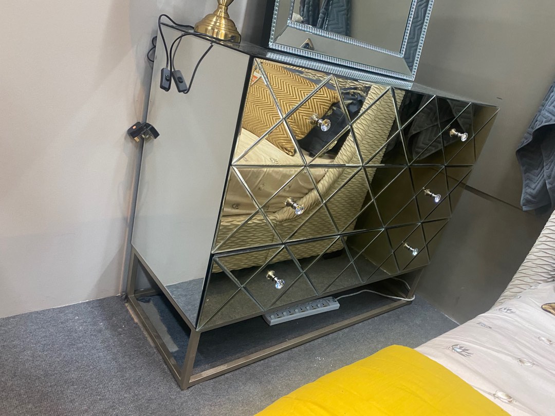 Ssf Chest 3 Drawers - Mirror, Furniture & Home Living, Furniture ...