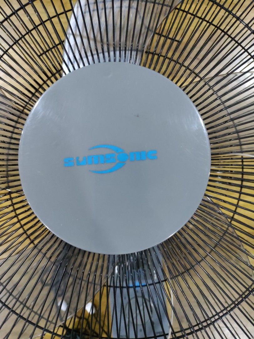 Moving Sale : SumSonic 16 inches Wall Fan, 5 blades, Furniture & Home ...