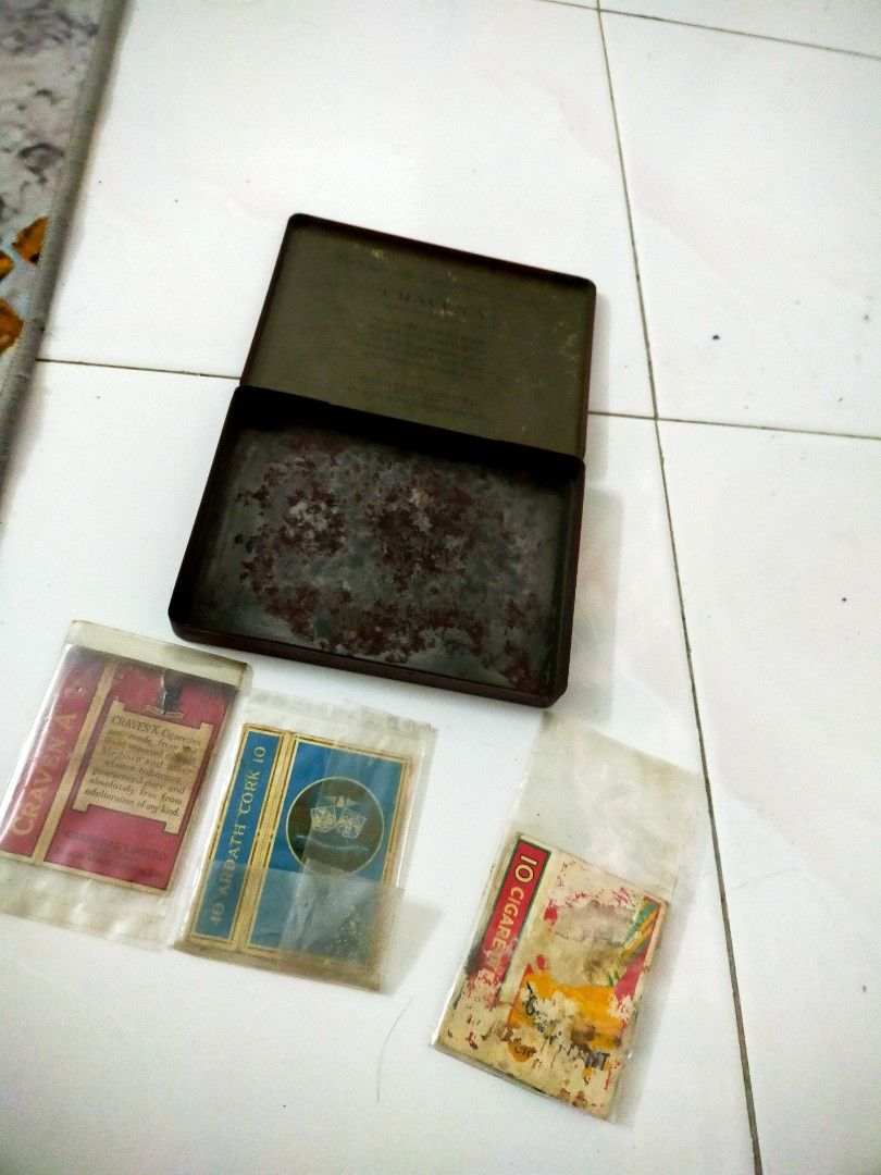 Tin dan kotak rokok lama, Hobbies & Toys, Collectibles & Memorabilia ...