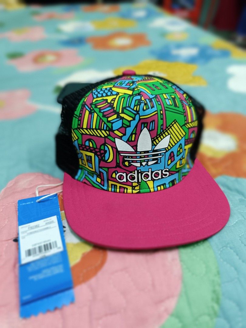 Truckers Adidas Colourway original, Men's Fashion, Watches ...