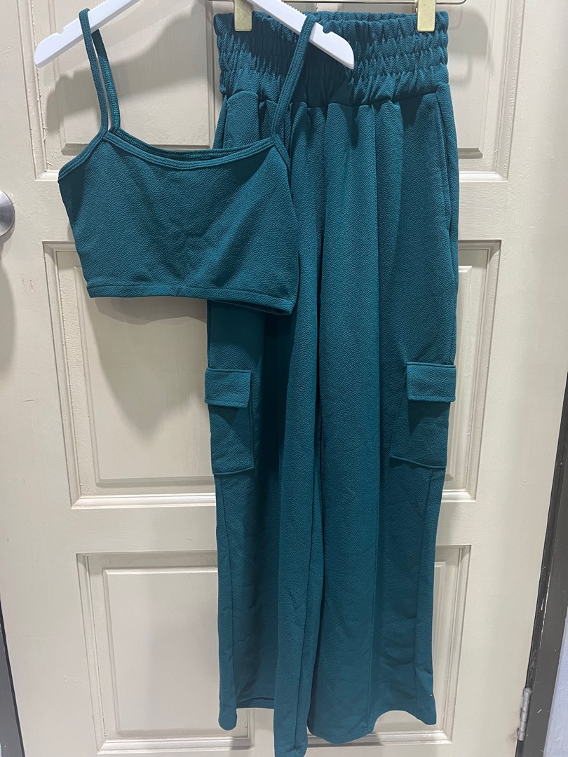 Women Crop + Cargo Pant 2pc Set, Women's Fashion, Dresses & Sets, Sets ...