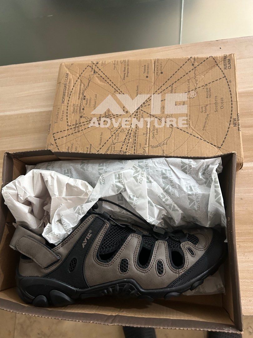 Avic 品牌爬山鞋 - 歐洲零售價 Euro39.99 （現貨size 44其他碼數要訂）, 男裝, 鞋, 便服鞋 - Carousell