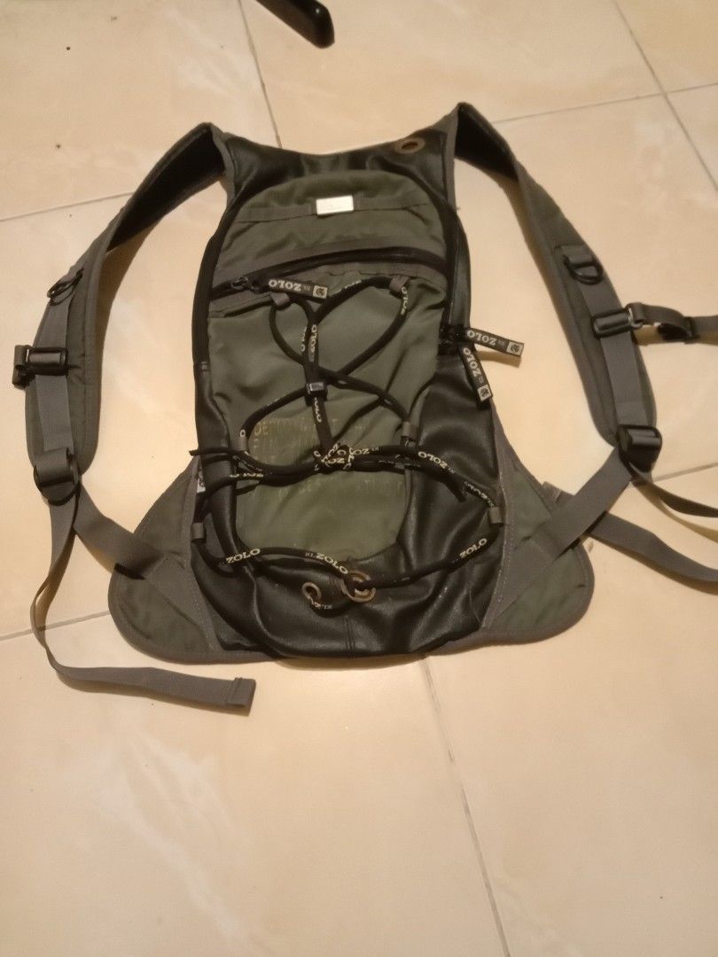 Bodypack hiking outdoor, Fesyen Pria, Tas & Dompet , Ransel di Carousell