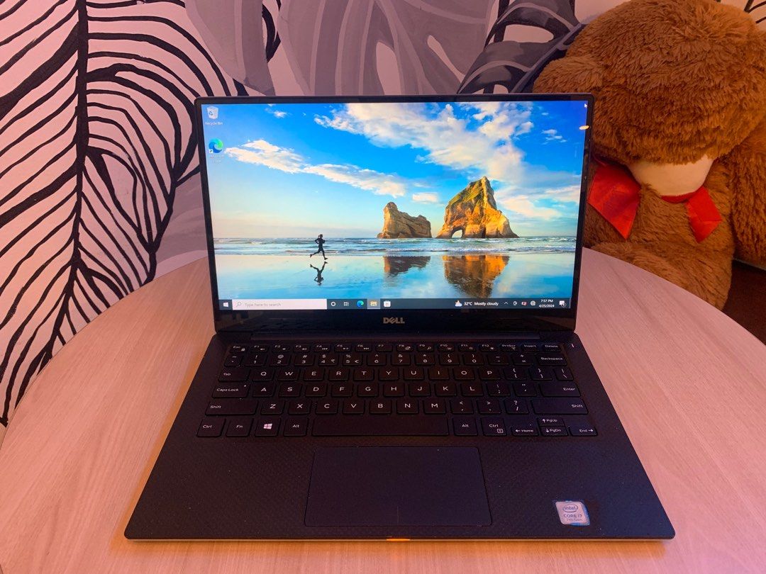 Dell XPS 13 9360 Core i7-7th Gen 8GB RAM 256GB SSD Backlit keyboard ...