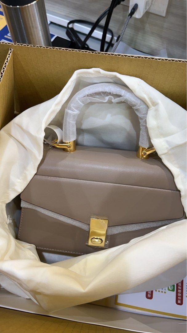 全新Guanchi側背包, 她的時尚, 包包、錢包, 肩背、側背包在旋轉拍賣