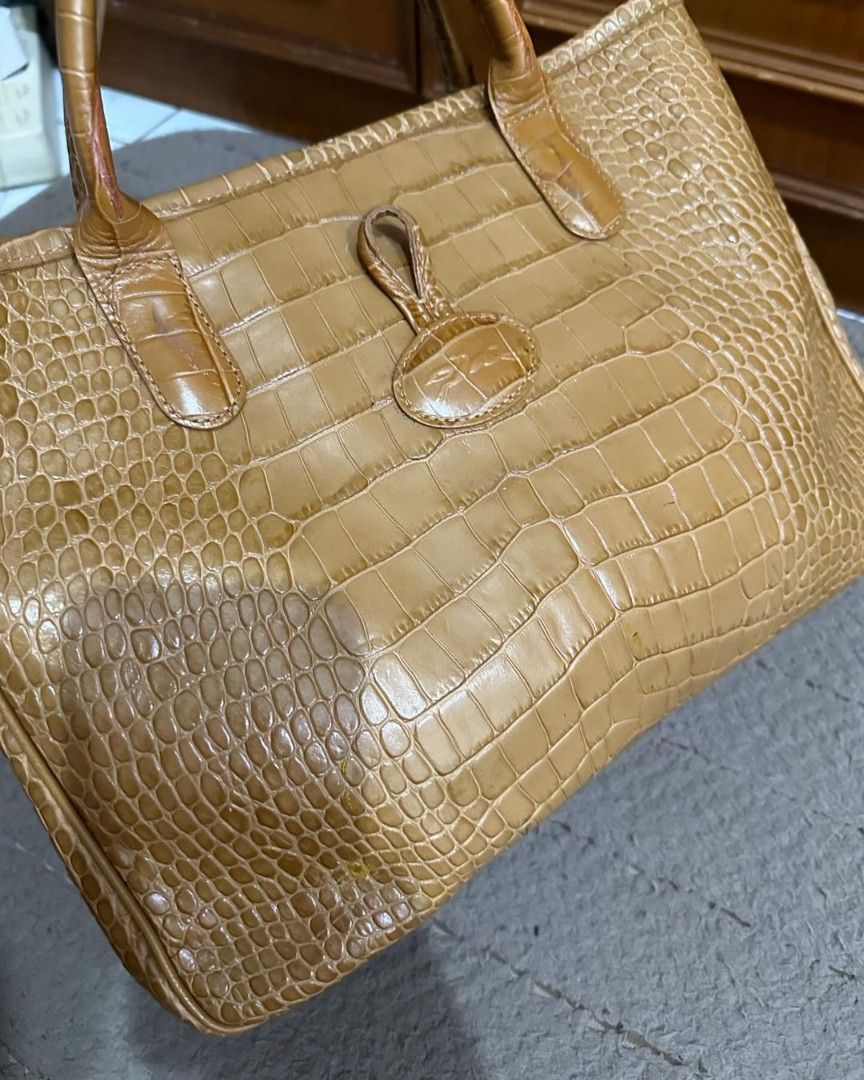 LONGCHAMP FULL KULIT ASLI, Fesyen Wanita, Tas & Dompet di Carousell