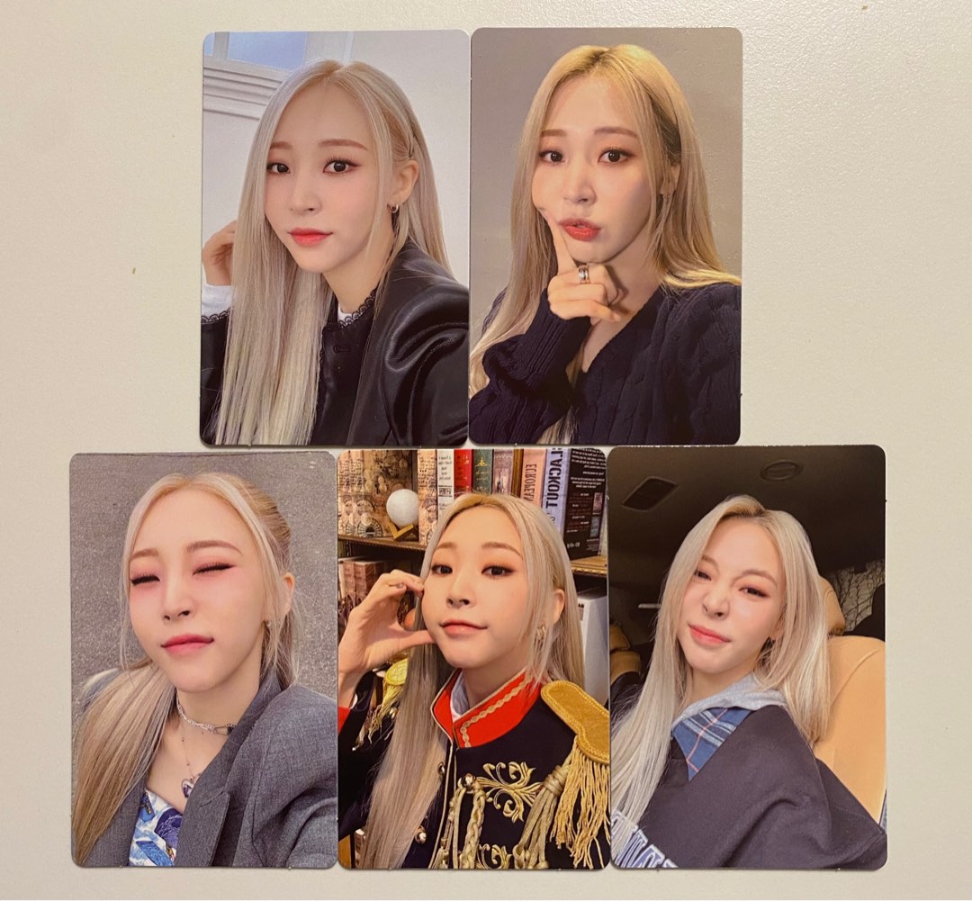 Moonbyul Singapore pop up store photocard full set, Hobbies & Toys ...