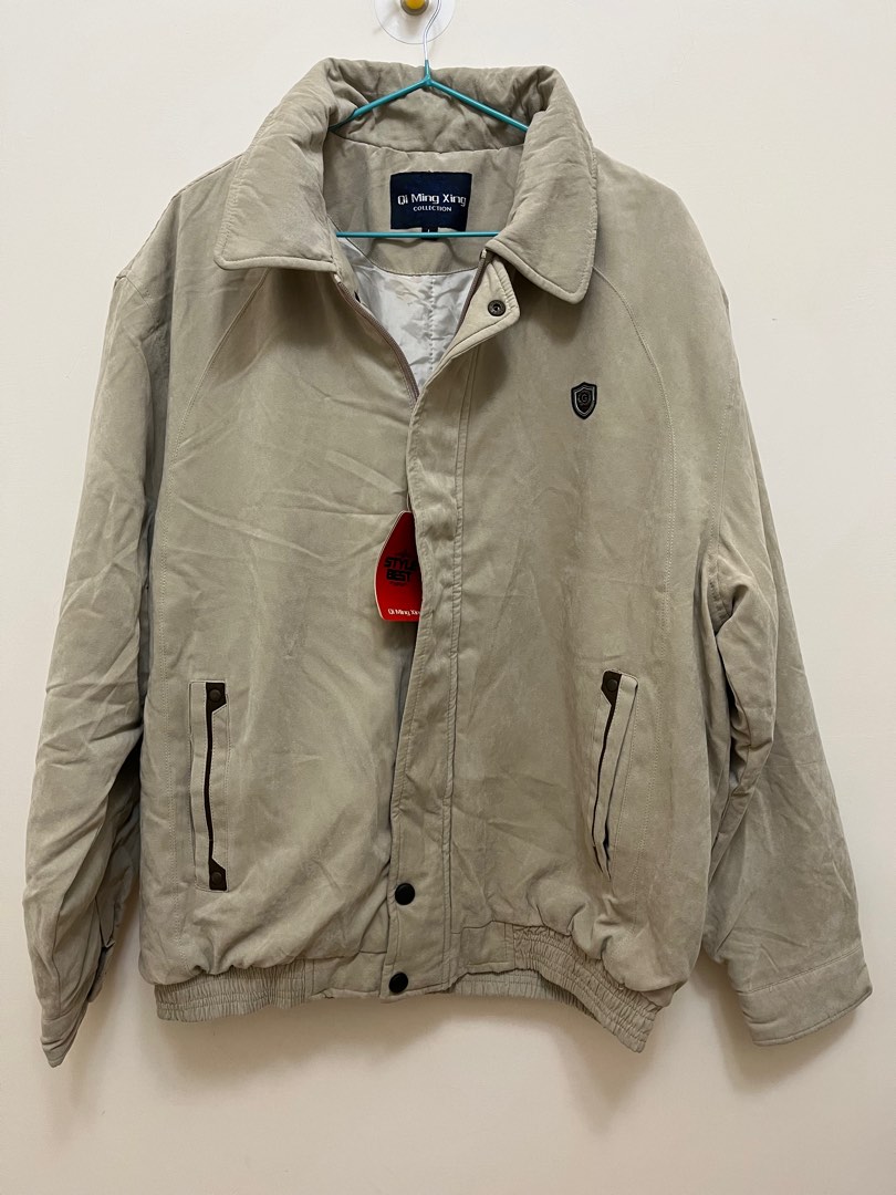 Qi Ming Xing 布勞森 卡其色 外套 男 L #24吃土季, 他的時尚, 外套、夾克、大衣在旋轉拍賣