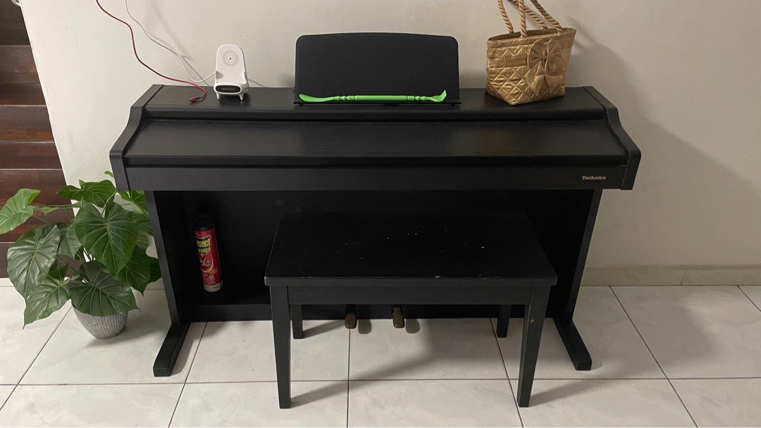 Technics Electronic Piano, Hobbies & Toys, Music & Media, Musical ...