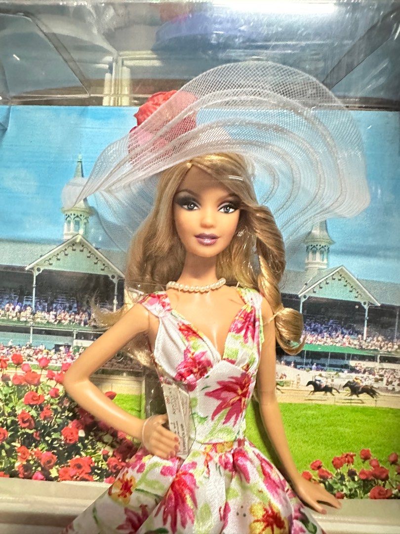 2009 135th Kentucky Derby barbie 芭比 收藏型芭比 芭比娃娃, 書籍、休閒與玩具, 收藏、紀念品, 其他古董在旋轉拍賣