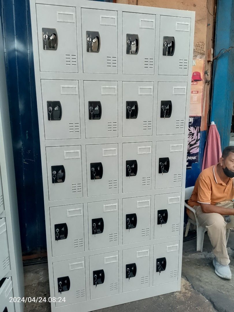 20 door locker, Furniture & Home Living, Office Furniture & Fixtures on ...