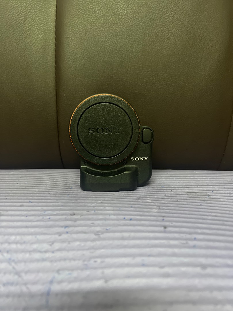 新淨靚仔 Sony La-EA2 EA2 Adaptor E Body A Mount Len, 攝影器材, 鏡頭及裝備 - Carousell