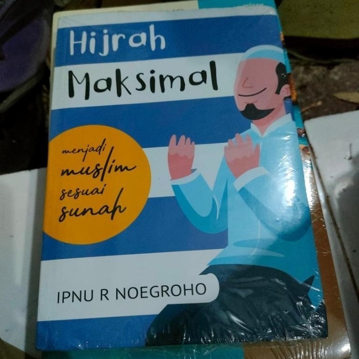 Buku Hijrah Maksimal, Buku & Alat Tulis, Buku di Carousell