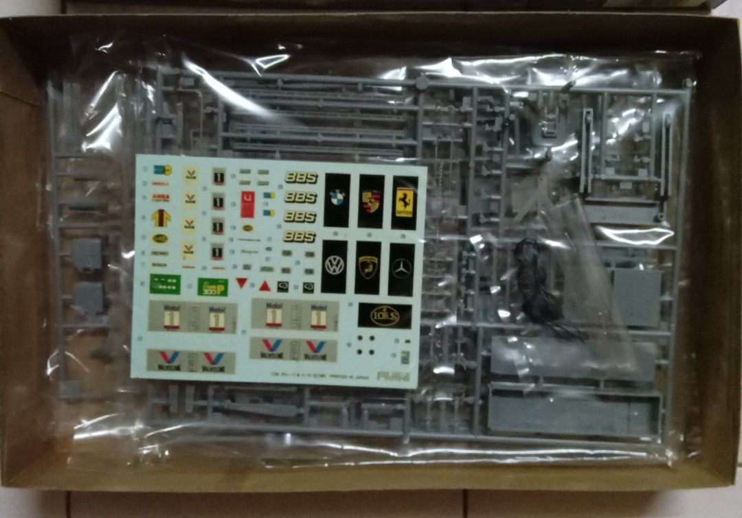 Fujimi Garage & Tools set, Hobbies & Toys, Toys & Games on Carousell