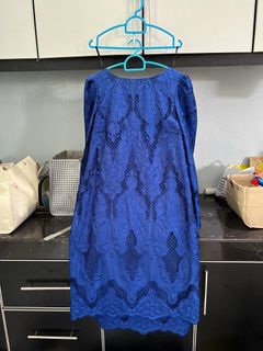 Larney Poise Kurung in Maroon (Regal Raya 2023), Women's Fashion ...