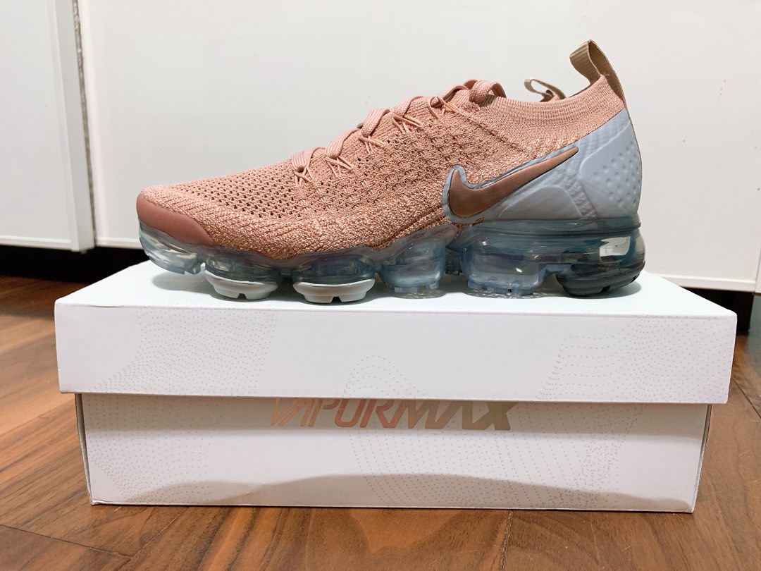 Nike pink vapourmax, Men's Fashion, Footwear, Sneakers on Carousell