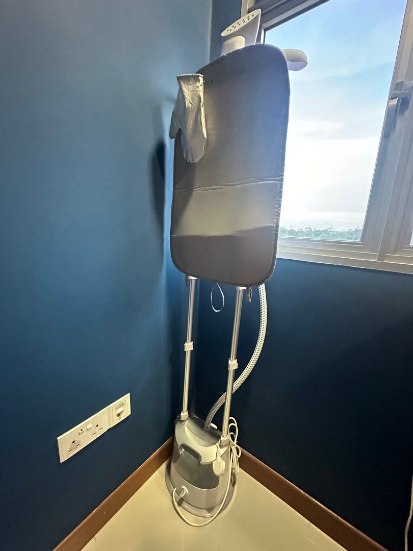 PHILIPS GARMENT STEAMER 1800W GC487/86, TV & Home Appliances, Irons ...