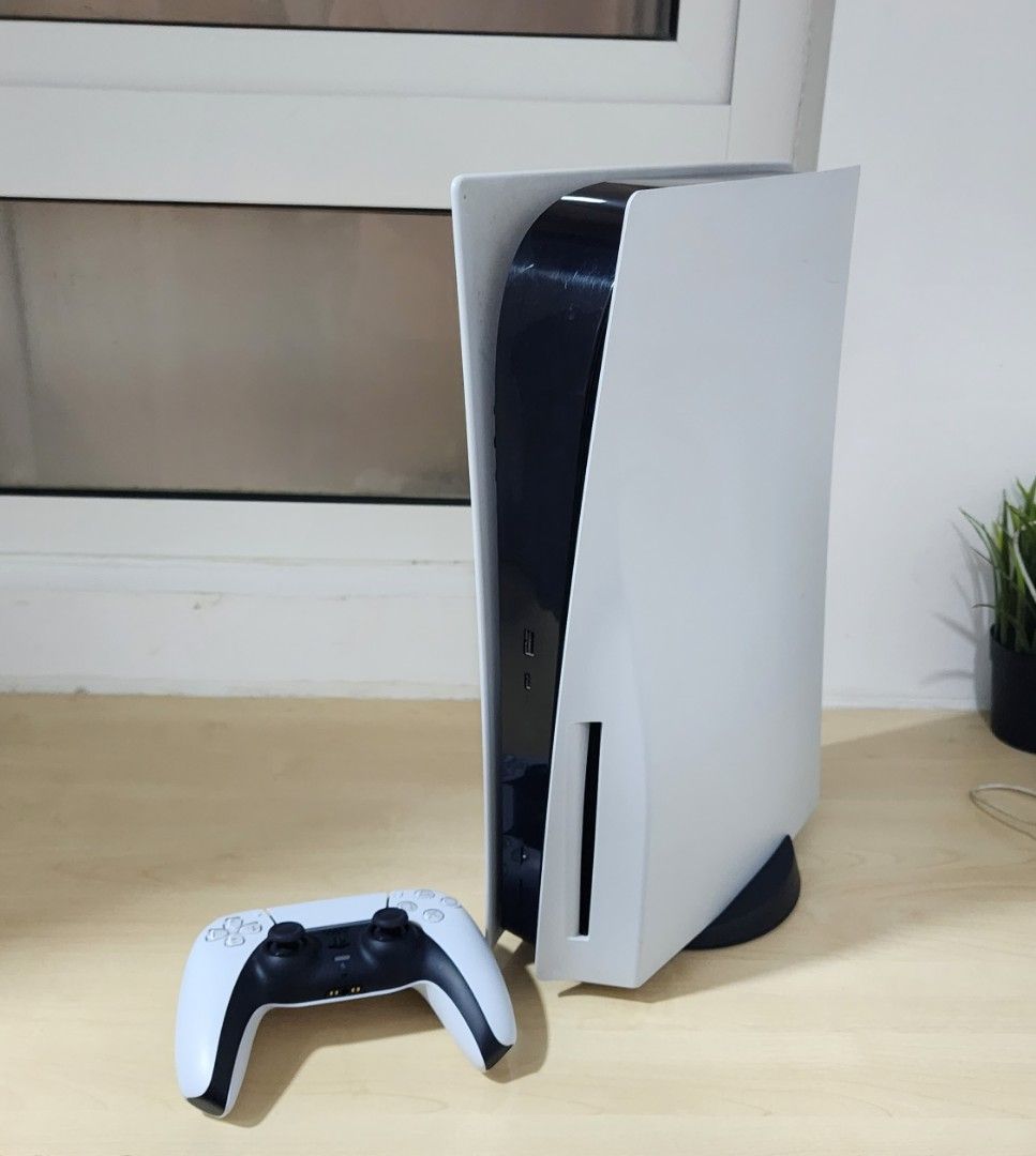 Ps5 disc version with controller, Video Gaming, Video Game Consoles ...