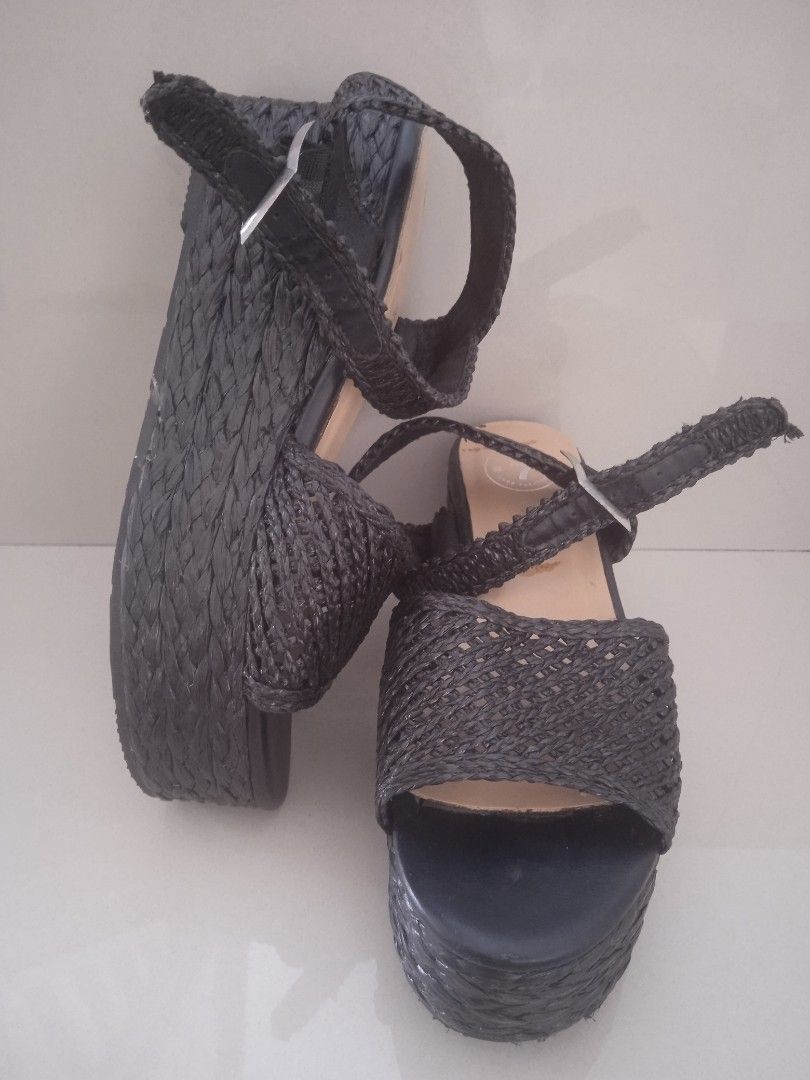 Rotan Wedgess Korean, Fesyen Wanita, Sepatu di Carousell