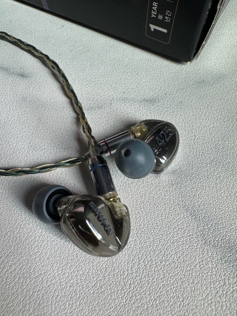 Shure SE 425 iem for sale, Audio, Earphones on Carousell