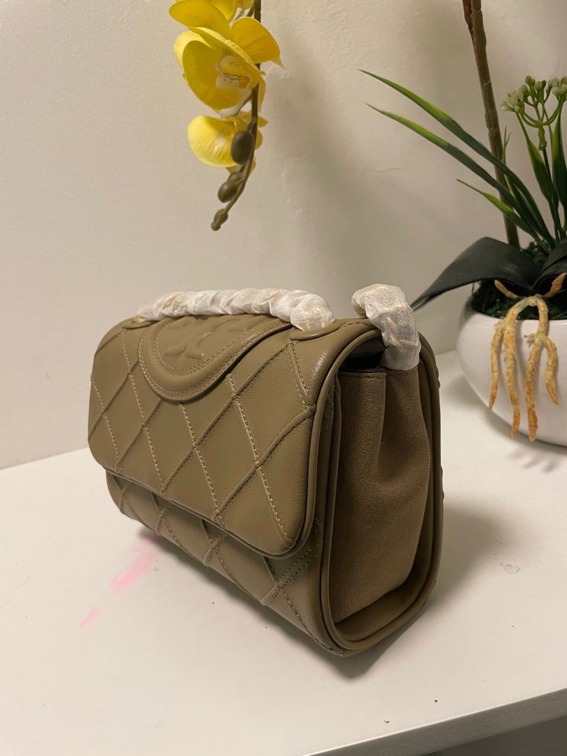 Tory Burch Fleming Soft Shoulder Bag (Small) in Pebblestone, Luxury ...