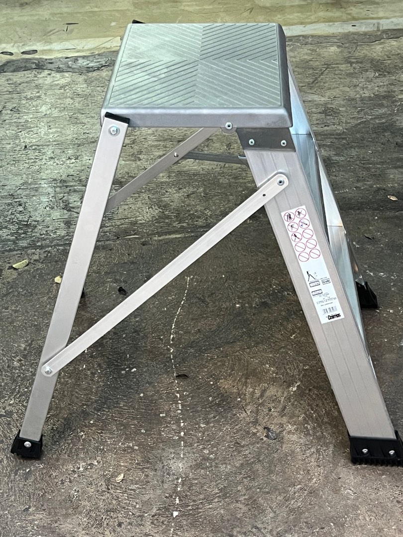 3 Steps Broad Step Ladder, Furniture & Home Living, Home Improvement ...