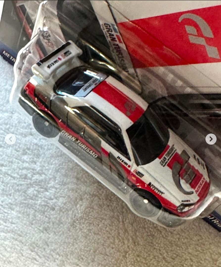 BNIB Hotwheels Premium NISSAN SKYLINE GT-R (BNR34) Gran Turismo Car ...