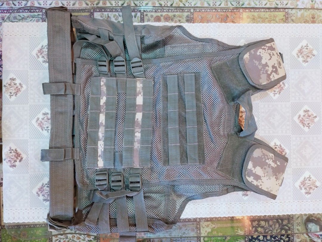 Combat Cross Draw Tactical Vest, Men's Fashion, Tops & Sets, Vests on ...